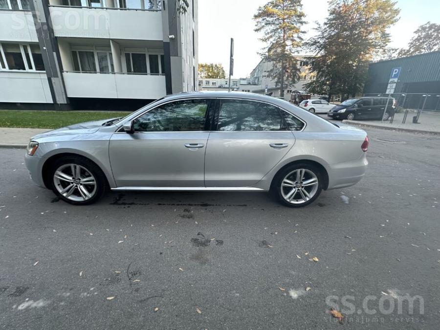 Grey Volkswagen Passat B7 2014 in Riga, with an engine capacity of 2.50 L and mileage of 154 thousand km for 6350 €, photo 5 on AUTOMOTO.COM.LV