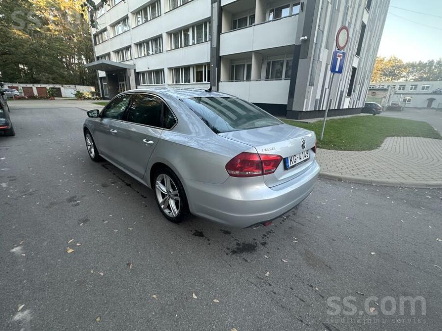 Grey Volkswagen Passat B7 2014 in Riga, with an engine capacity of 2.50 L and mileage of 154 thousand km for 6350 €, photo 6 on AUTOMOTO.COM.LV