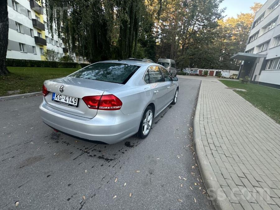 Grey Volkswagen Passat B7 2014 in Riga, with an engine capacity of 2.50 L and mileage of 154 thousand km for 6350 €, photo 7 on AUTOMOTO.COM.LV