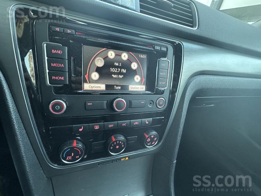 Grey Volkswagen Passat B7 2014 in Riga, with an engine capacity of 2.50 L and mileage of 154 thousand km for 6350 €, photo 16 on AUTOMOTO.COM.LV
