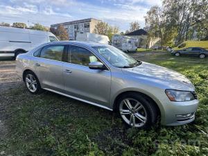 Grey Volkswagen Passat B7 2014 in Riga, with an engine capacity of 2.50 L and mileage of 154 thousand km for 6350 €, photo 22 on AUTOMOTO.COM.LV