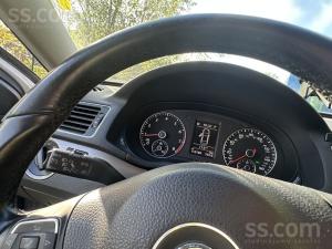 Grey Volkswagen Passat B7 2014 in Riga, with an engine capacity of 2.50 L and mileage of 154 thousand km for 6350 €, photo 23 on AUTOMOTO.COM.LV