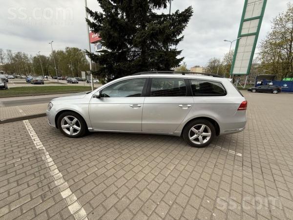Pelēks Volkswagen Passat B7 2011 Rīga, ar dzinēja tilpumu 2.00 L un nobraukumu 416 tūkst. km par 3980 €, foto 3 vietnē AUTOMOTO.COM.LV