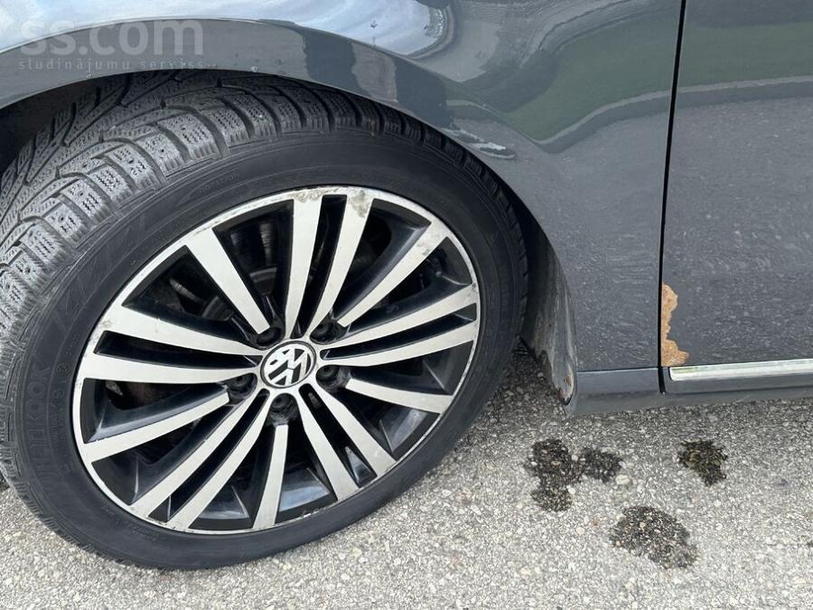 Pelēks Volkswagen Passat B7 2011 Rīga, ar dzinēja tilpumu 2.00 L un nobraukumu 364 tūkst. km par 3590 €, foto 26 vietnē AUTOMOTO.COM.LV