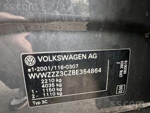 Pelēks Volkswagen Passat B7 2011 Rīga, ar dzinēja tilpumu 2.00 L un nobraukumu 364 tūkst. km par 3590 €, foto 32 vietnē AUTOMOTO.COM.LV
