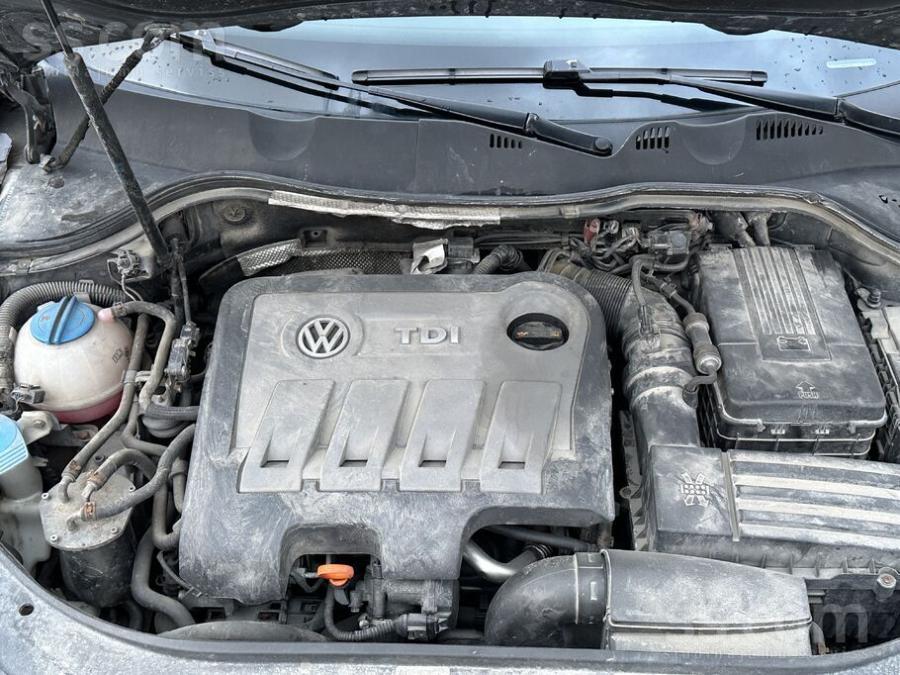Pelēks Volkswagen Passat B7 2011 Rīga, ar dzinēja tilpumu 2.00 L un nobraukumu 364 tūkst. km par 3590 €, foto 34 vietnē AUTOMOTO.COM.LV