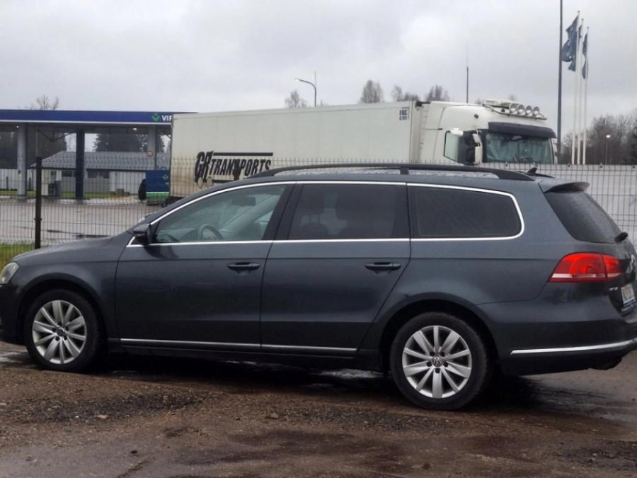 Grey Volkswagen Passat B7 2011 in Cesis, with an engine capacity of 2.00 L and mileage of 241 thousand km for 7000 €, photo 5 on AUTOMOTO.COM.LV