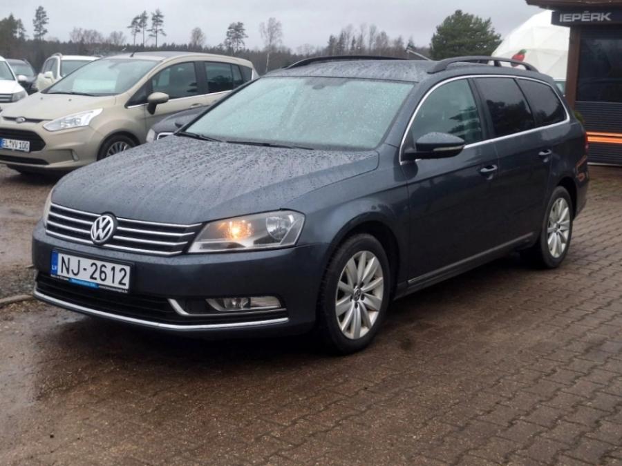 Grey Volkswagen Passat B7 2011 in Cesis, with an engine capacity of 2.00 L and mileage of 241 thousand km for 7000 €, photo 16 on AUTOMOTO.COM.LV