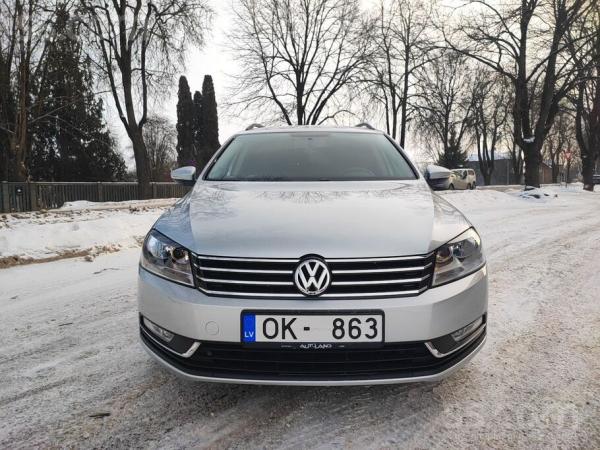 Grey Volkswagen Passat B7 2011 in Cesis, with an engine capacity of 1.40 L and mileage of 0 thousand km for 5750 €, photo 2 on AUTOMOTO.COM.LV