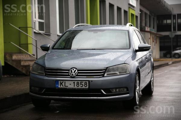 Grey Volkswagen Passat B7 2011 in Riga, with an engine capacity of 2.00 L and mileage of 423 thousand km for 4495 €, photo 1 on AUTOMOTO.COM.LV