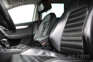 Pelēks Volkswagen Passat B7 2011 Rīga, ar dzinēja tilpumu 2.00 L un nobraukumu 423 tūkst. km par 4495 €, foto 8 vietnē AUTOMOTO.COM.LV