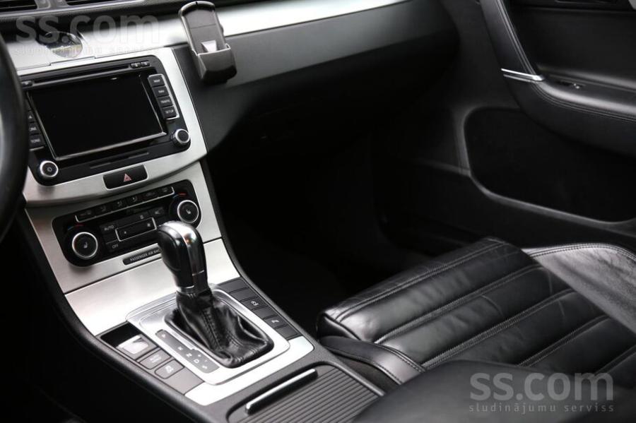 Pelēks Volkswagen Passat B7 2011 Rīga, ar dzinēja tilpumu 2.00 L un nobraukumu 423 tūkst. km par 4495 €, foto 10 vietnē AUTOMOTO.COM.LV