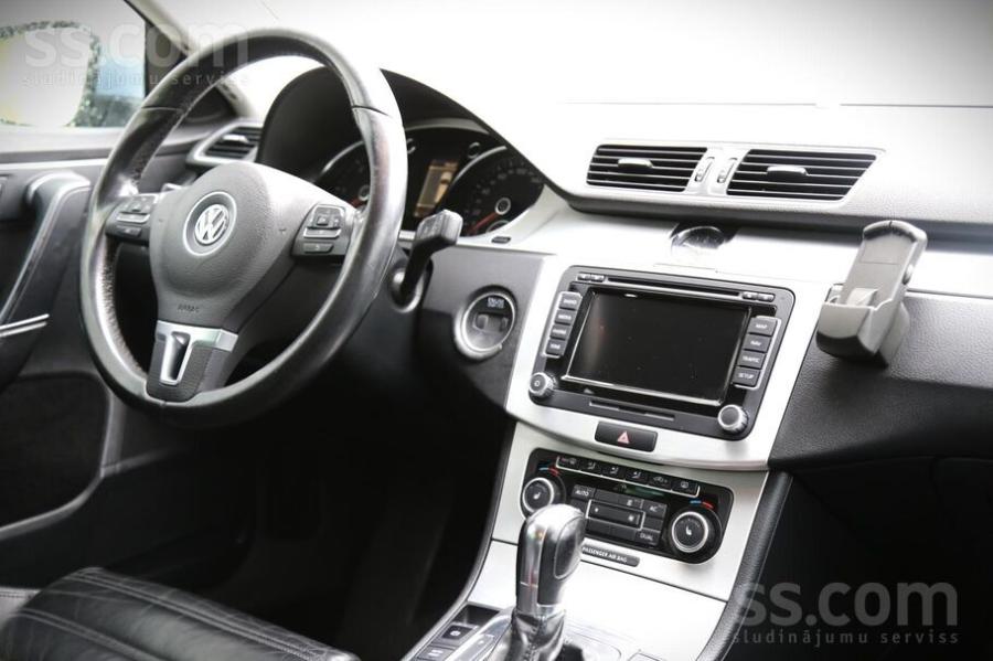 Pelēks Volkswagen Passat B7 2011 Rīga, ar dzinēja tilpumu 2.00 L un nobraukumu 423 tūkst. km par 4495 €, foto 13 vietnē AUTOMOTO.COM.LV