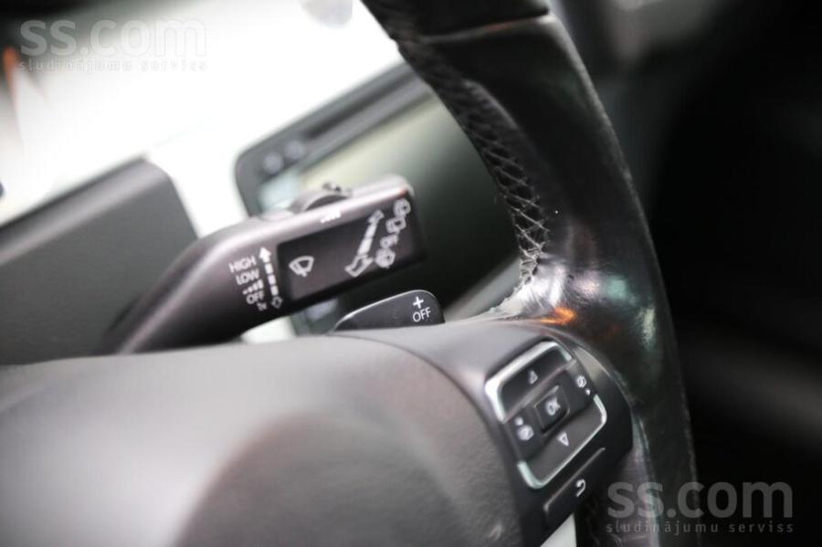 Pelēks Volkswagen Passat B7 2011 Rīga, ar dzinēja tilpumu 2.00 L un nobraukumu 423 tūkst. km par 4495 €, foto 16 vietnē AUTOMOTO.COM.LV