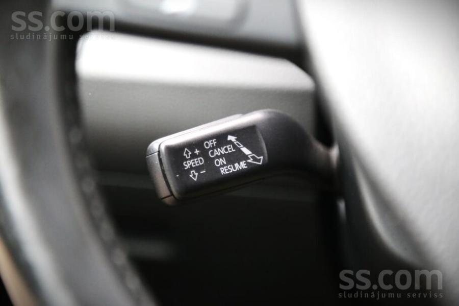 Pelēks Volkswagen Passat B7 2011 Rīga, ar dzinēja tilpumu 2.00 L un nobraukumu 423 tūkst. km par 4495 €, foto 19 vietnē AUTOMOTO.COM.LV