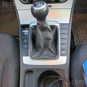 Pelēks Volkswagen Passat B7 2011 Talsi, ar dzinēja tilpumu 2.00 L un nobraukumu 300 tūkst. km par 2850 €, foto 6 vietnē AUTOMOTO.COM.LV