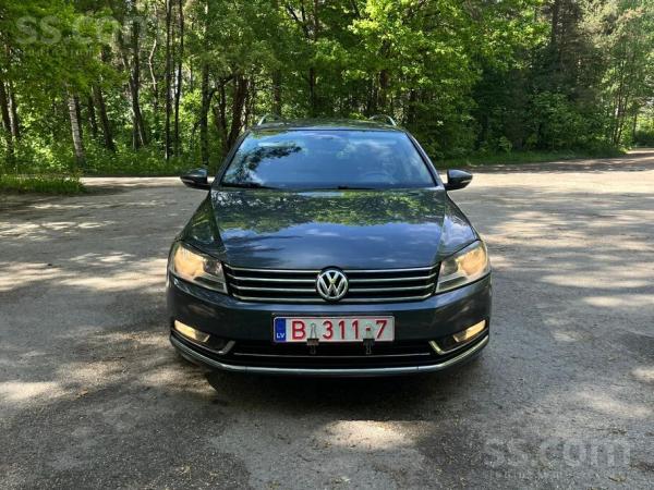 Grey Volkswagen Passat B7 2011 in Riga, with an engine capacity of 2.00 L and mileage of 0 thousand km for 3399 €, photo 8 on AUTOMOTO.COM.LV