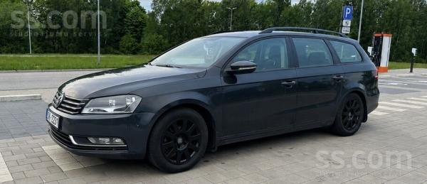 Grey Volkswagen Passat B7 2011 in Cesis, with an engine capacity of 2.00 L and mileage of 430 thousand km for 2300 €, photo 1 on AUTOMOTO.COM.LV