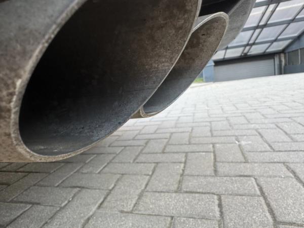 Grey Volkswagen Passat B7 2011 in Riga, with an engine capacity of 2.00 L and mileage of 293 thousand km for 4490 €, photo 4 on AUTOMOTO.COM.LV