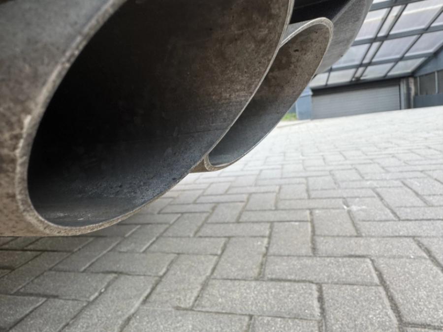 Pelēks Volkswagen Passat B7 2011 Rīga, ar dzinēja tilpumu 2.00 L un nobraukumu 293 tūkst. km par 4490 €, foto 5 vietnē AUTOMOTO.COM.LV
