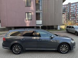 Pelēks Volkswagen Passat B7 2011 Rīga, ar dzinēja tilpumu 2.00 L un nobraukumu 293 tūkst. km par 4490 €, foto 11 vietnē AUTOMOTO.COM.LV