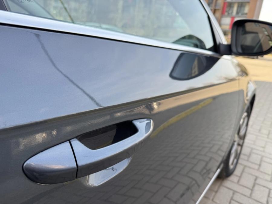 Pelēks Volkswagen Passat B7 2011 Rīga, ar dzinēja tilpumu 2.00 L un nobraukumu 293 tūkst. km par 4490 €, foto 16 vietnē AUTOMOTO.COM.LV