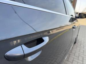 Pelēks Volkswagen Passat B7 2011 Rīga, ar dzinēja tilpumu 2.00 L un nobraukumu 293 tūkst. km par 4490 €, foto 17 vietnē AUTOMOTO.COM.LV