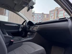 Pelēks Volkswagen Passat B7 2011 Rīga, ar dzinēja tilpumu 2.00 L un nobraukumu 293 tūkst. km par 4490 €, foto 18 vietnē AUTOMOTO.COM.LV