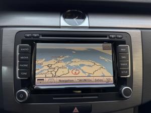 Pelēks Volkswagen Passat B7 2011 Rīga, ar dzinēja tilpumu 2.00 L un nobraukumu 293 tūkst. km par 4490 €, foto 29 vietnē AUTOMOTO.COM.LV