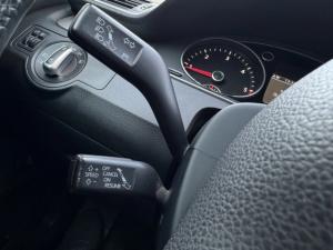 Pelēks Volkswagen Passat B7 2011 Rīga, ar dzinēja tilpumu 2.00 L un nobraukumu 293 tūkst. km par 4490 €, foto 34 vietnē AUTOMOTO.COM.LV