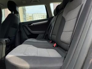Pelēks Volkswagen Passat B7 2011 Rīga, ar dzinēja tilpumu 2.00 L un nobraukumu 411 tūkst. km par 3790 €, foto 13 vietnē AUTOMOTO.COM.LV