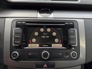 Pelēks Volkswagen Passat B7 2011 Rīga, ar dzinēja tilpumu 2.00 L un nobraukumu 411 tūkst. km par 3790 €, foto 16 vietnē AUTOMOTO.COM.LV