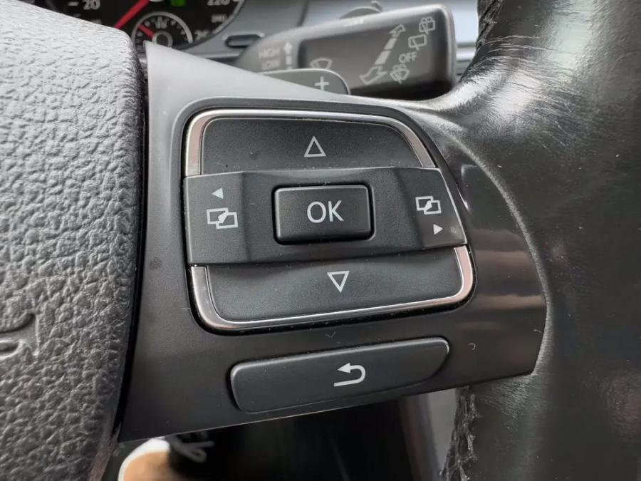Pelēks Volkswagen Passat B7 2011 Rīga, ar dzinēja tilpumu 2.00 L un nobraukumu 411 tūkst. km par 3790 €, foto 23 vietnē AUTOMOTO.COM.LV