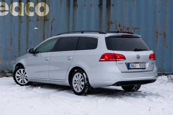 Grey Volkswagen Passat B7 2011 in Riga, with an engine capacity of 1.60 L and mileage of 239 thousand km for 4995 €, photo 4 on AUTOMOTO.COM.LV