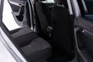 Pelēks Volkswagen Passat B7 2011 Rīga, ar dzinēja tilpumu 1.60 L un nobraukumu 239 tūkst. km par 4995 €, foto 10 vietnē AUTOMOTO.COM.LV