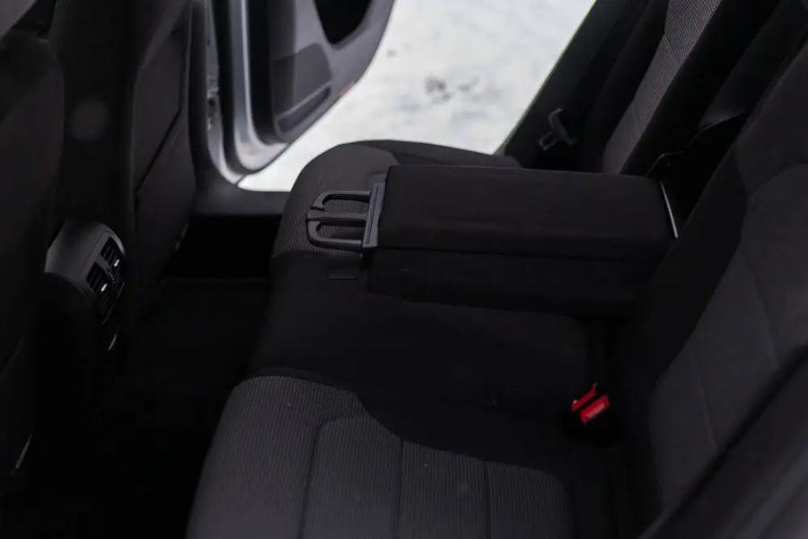 Pelēks Volkswagen Passat B7 2011 Rīga, ar dzinēja tilpumu 1.60 L un nobraukumu 239 tūkst. km par 4995 €, foto 13 vietnē AUTOMOTO.COM.LV