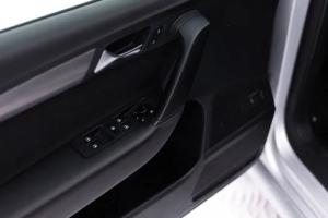 Pelēks Volkswagen Passat B7 2011 Rīga, ar dzinēja tilpumu 1.60 L un nobraukumu 239 tūkst. km par 4995 €, foto 16 vietnē AUTOMOTO.COM.LV