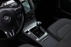 Pelēks Volkswagen Passat B7 2011 Rīga, ar dzinēja tilpumu 1.60 L un nobraukumu 239 tūkst. km par 4995 €, foto 17 vietnē AUTOMOTO.COM.LV