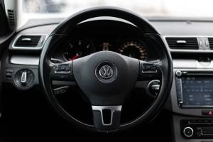 Pelēks Volkswagen Passat B7 2011 Rīga, ar dzinēja tilpumu 1.60 L un nobraukumu 239 tūkst. km par 4995 €, foto 20 vietnē AUTOMOTO.COM.LV