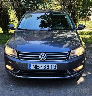 Pelēks Volkswagen Passat B7 2011 Rīga, ar dzinēja tilpumu 1.60 L un nobraukumu 347 tūkst. km par 2800 €, foto  vietnē AUTOMOTO.COM.LV