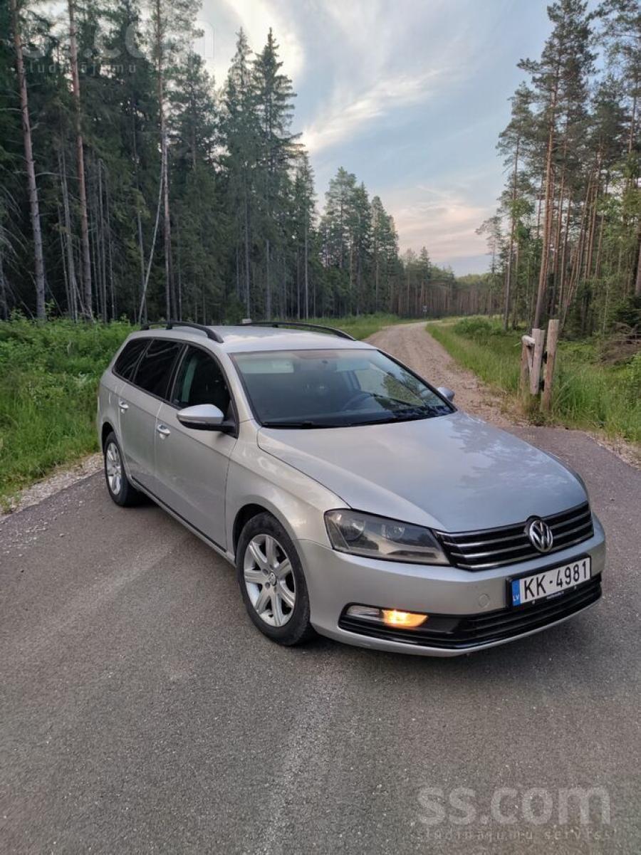 Pelēks Volkswagen Passat B7 2011 Preiļi, ar dzinēja tilpumu 2.00 L un nobraukumu 318 tūkst. km par 3490 €, foto 1 vietnē AUTOMOTO.COM.LV
