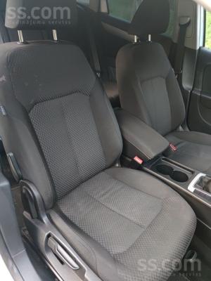 Pelēks Volkswagen Passat B7 2011 Preiļi, ar dzinēja tilpumu 2.00 L un nobraukumu 318 tūkst. km par 3490 €, foto 10 vietnē AUTOMOTO.COM.LV