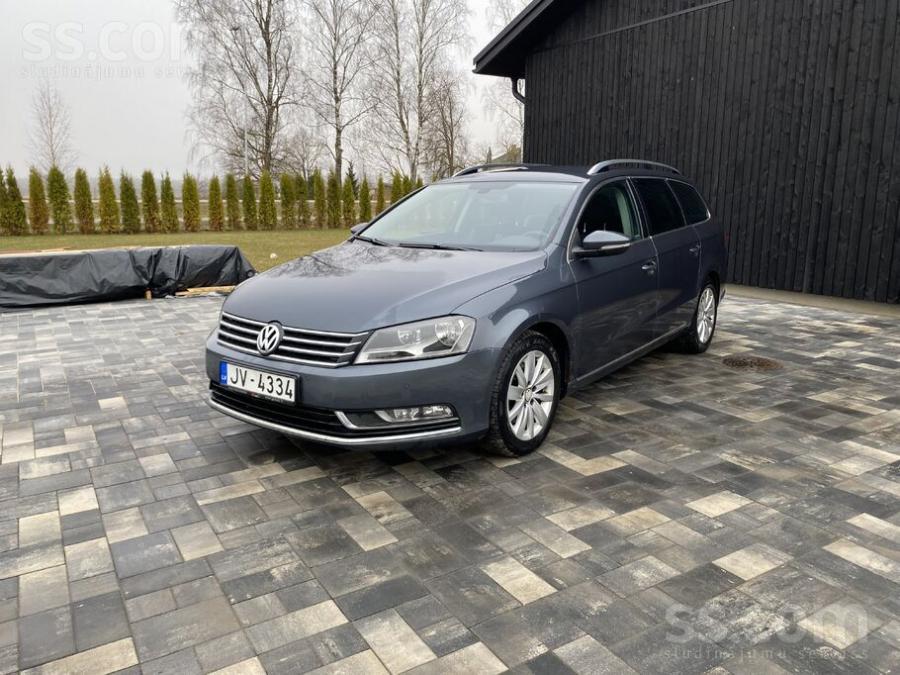 Grey Volkswagen Passat B7 2011 in Riga, with an engine capacity of 2.00 L and mileage of 458 thousand km for 1500 €, photo 1 on AUTOMOTO.COM.LV