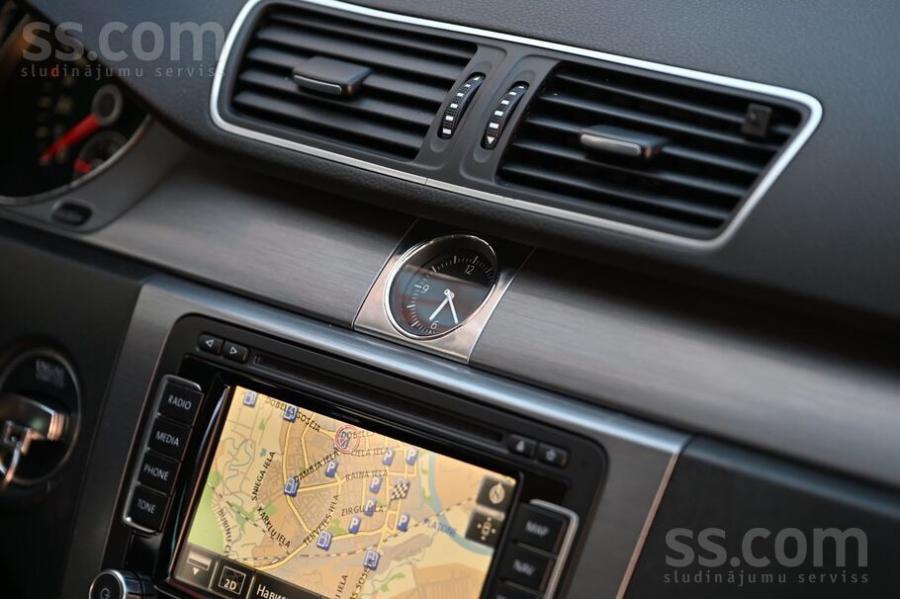 Pelēks Volkswagen Passat B7 2011 Jelgava, ar dzinēja tilpumu 2.00 L un nobraukumu 269 tūkst. km par 5300 €, foto 3 vietnē AUTOMOTO.COM.LV