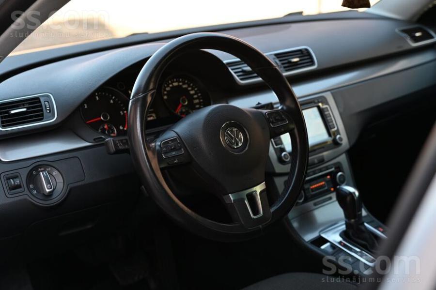 Pelēks Volkswagen Passat B7 2011 Jelgava, ar dzinēja tilpumu 2.00 L un nobraukumu 269 tūkst. km par 5300 €, foto 5 vietnē AUTOMOTO.COM.LV