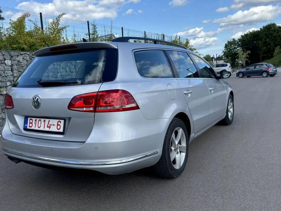 Grey Volkswagen Passat B7 2011 in Rezekne, with an engine capacity of 2.00 L and mileage of 264 thousand km for 5200 €, photo 6 on AUTOMOTO.COM.LV