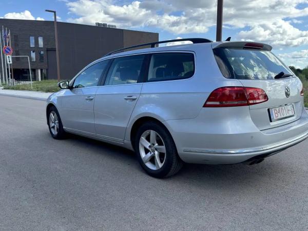 Pelēks Volkswagen Passat B7 2011 Rēzekne, ar dzinēja tilpumu 2.00 L un nobraukumu 264 tūkst. km par 5200 €, foto 7 vietnē AUTOMOTO.COM.LV