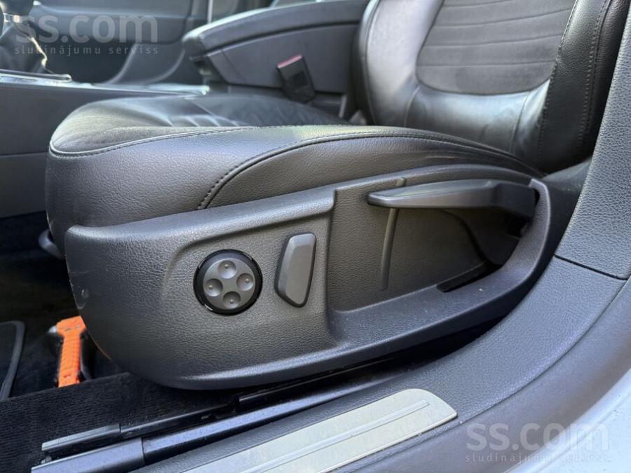 Pelēks Volkswagen Passat B7 2011 Rīga, ar dzinēja tilpumu 2.00 L un nobraukumu 258 tūkst. km par 6500 €, foto 14 vietnē AUTOMOTO.COM.LV