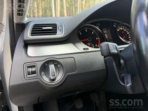 Pelēks Volkswagen Passat B7 2011 Rīga, ar dzinēja tilpumu 2.00 L un nobraukumu 258 tūkst. km par 6500 €, foto 20 vietnē AUTOMOTO.COM.LV
