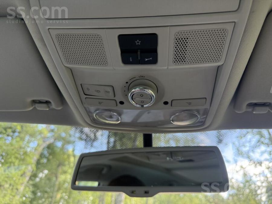 Pelēks Volkswagen Passat B7 2011 Rīga, ar dzinēja tilpumu 2.00 L un nobraukumu 258 tūkst. km par 6500 €, foto 24 vietnē AUTOMOTO.COM.LV